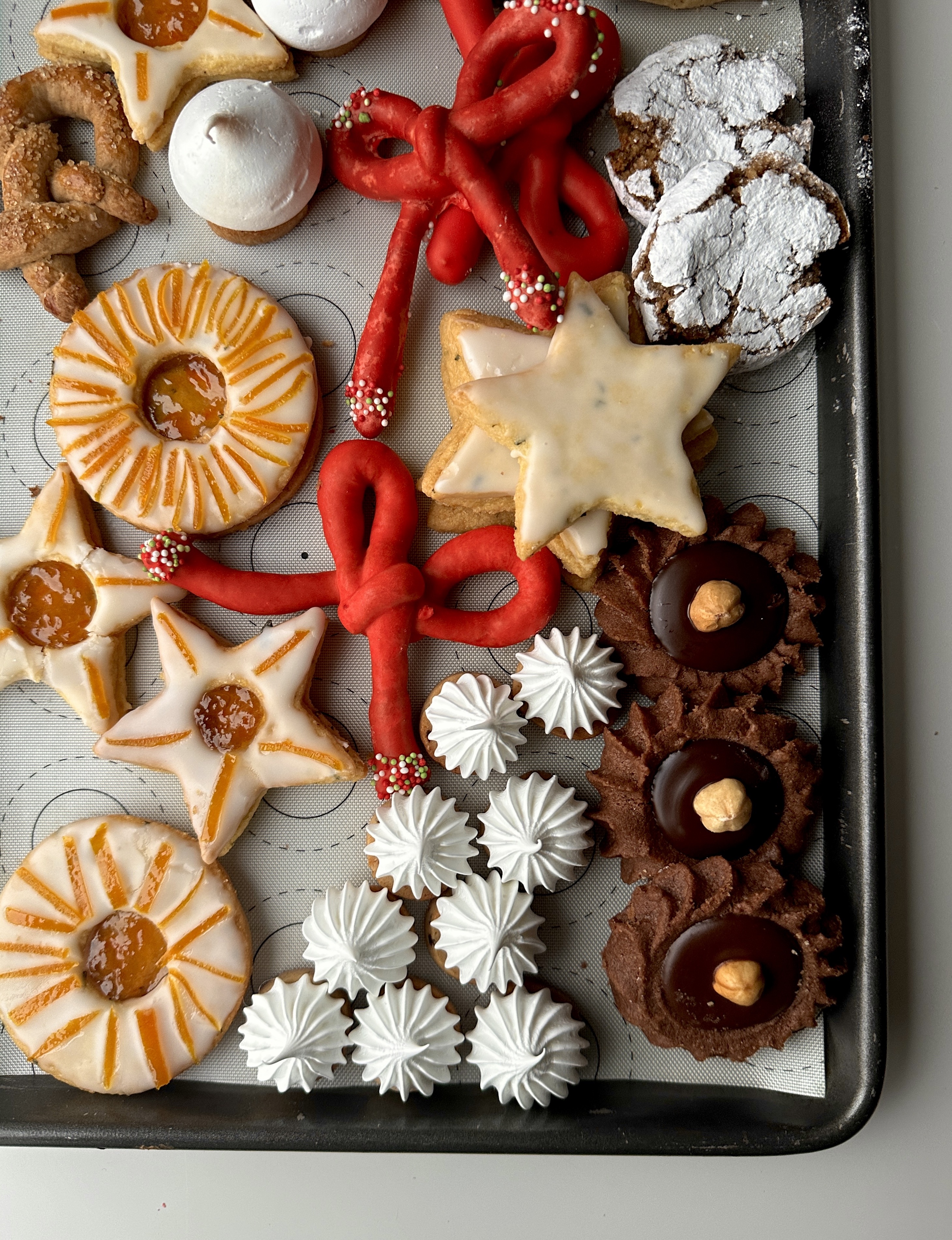Kitchen Project #155: Christmas Biscuit Bonanza