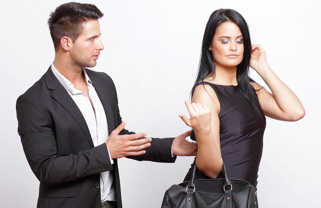 9 Reasons men don’t approach women - The Mavericks Manor