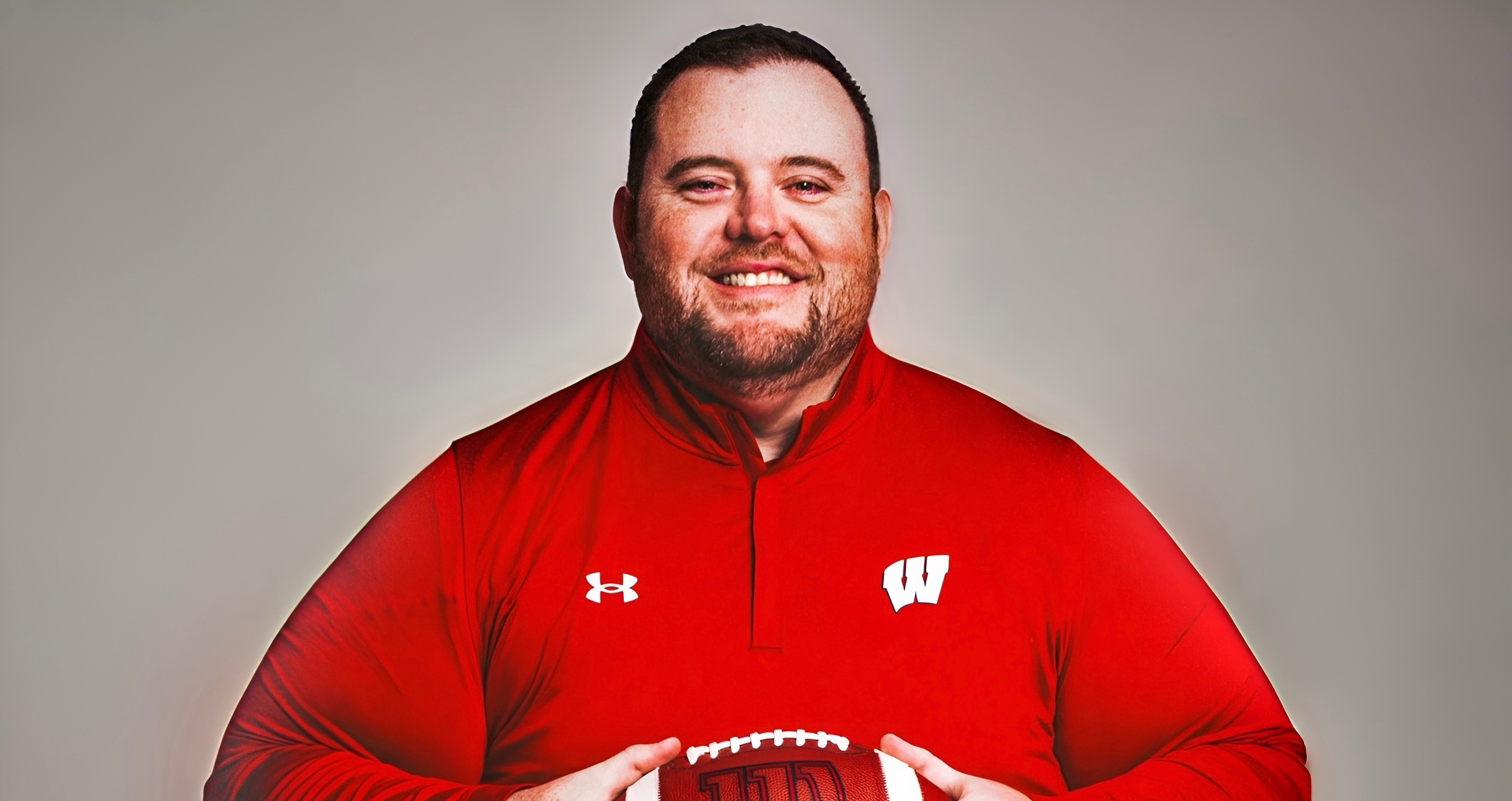 Wisconsin football hiring Eric Mateos as its offensive line coach