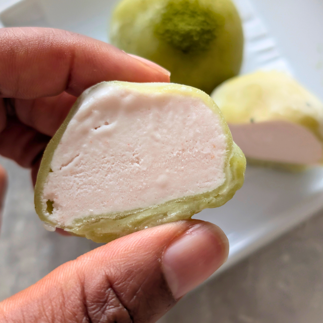 How to Make Mochi Ice Cream at Home (Plus Flavor Variations + Filling ...