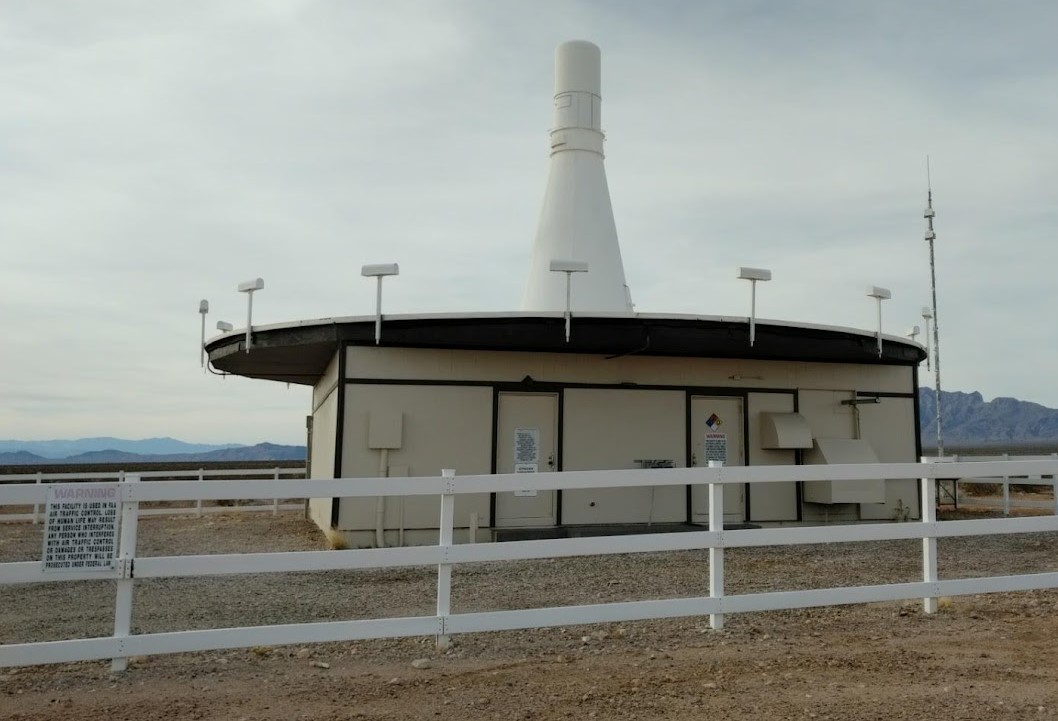 SCANNING: Photographing antennas and tower sites