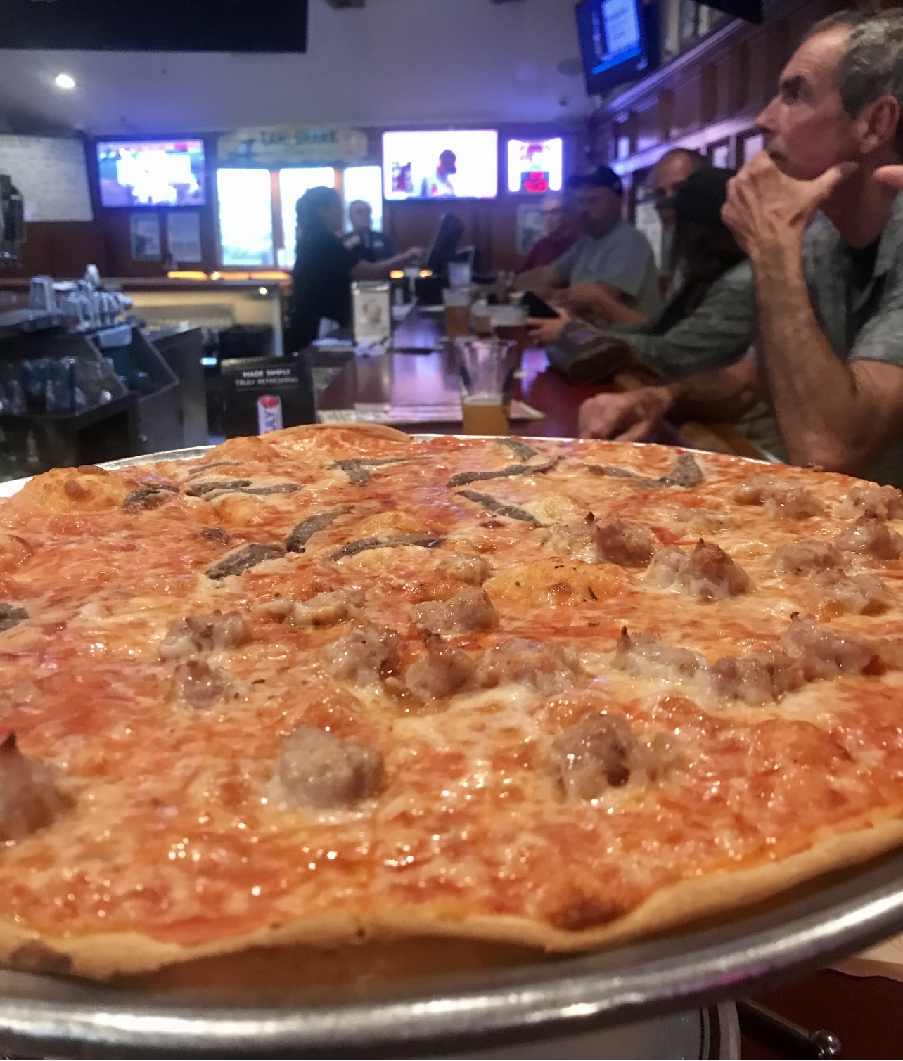 In Search of Tavern-Style Pizza