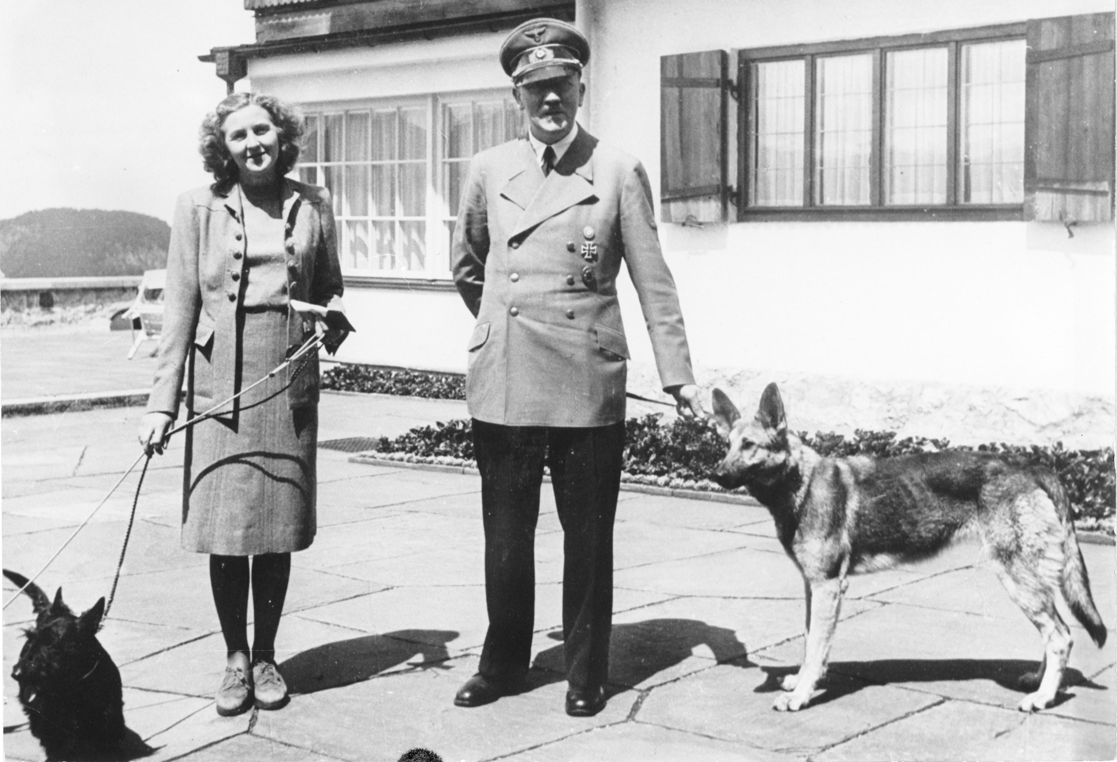 Hitler And Blondi: The Fuhrer's Relationship With His Pet Dog