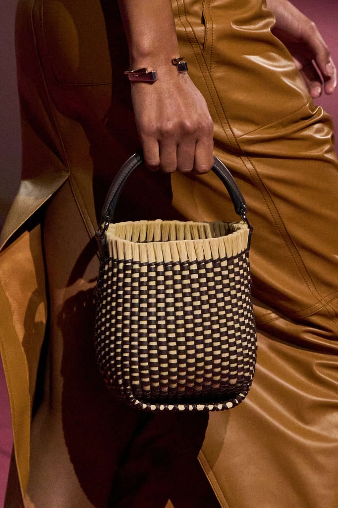 SS25 BAG TRENDS - Brunette from Wall Street