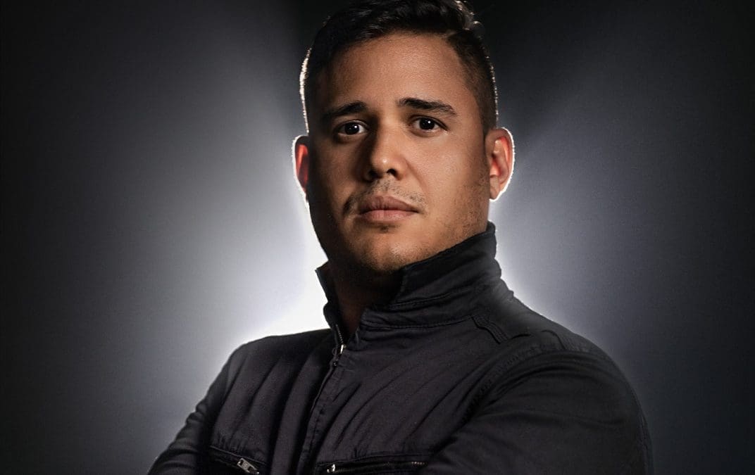 Como o Ícaro de Carvalho escreve - by Raul Martins Lima