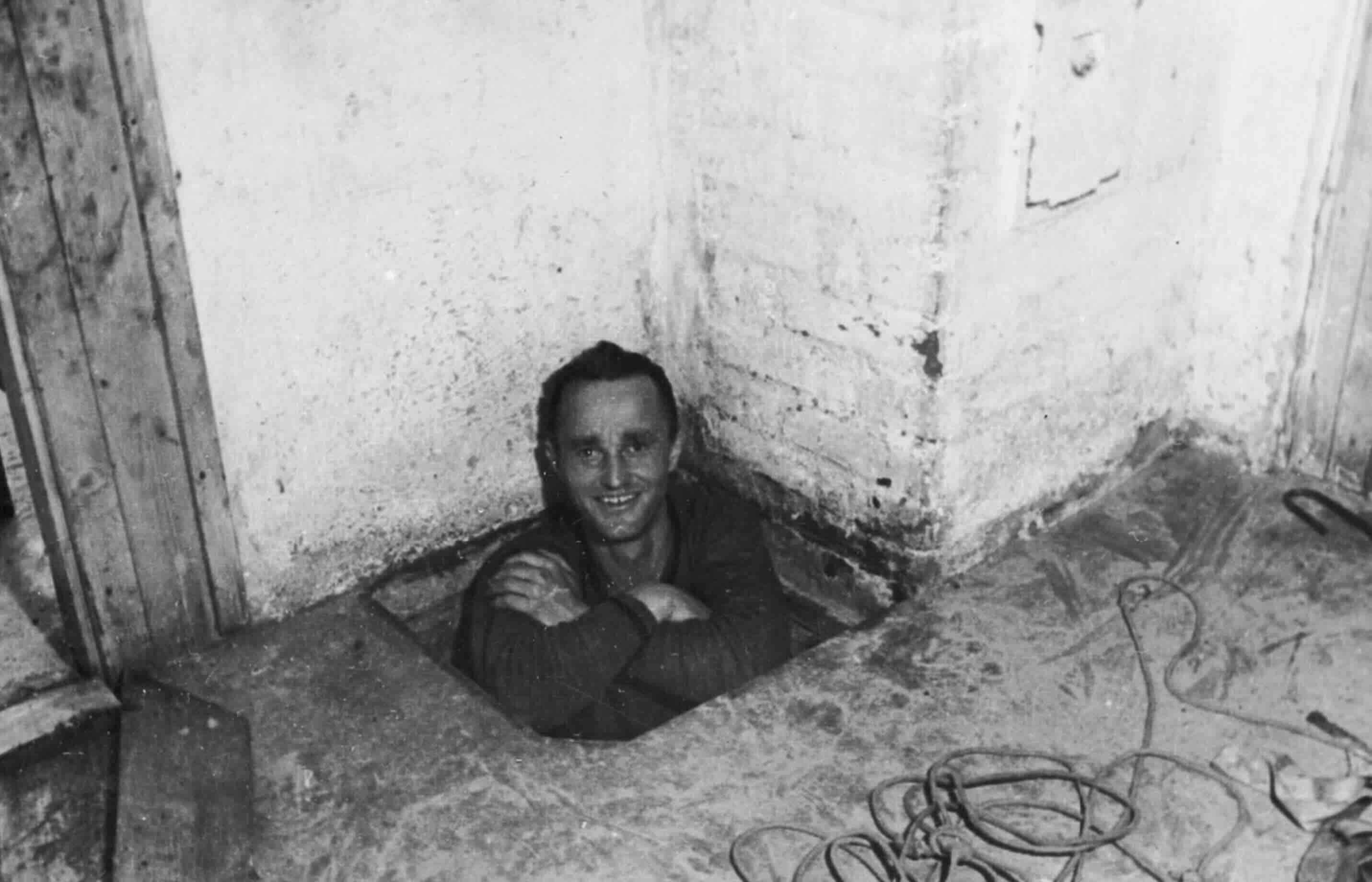 The Great Escape - by Martin Cherrett - World War II Today