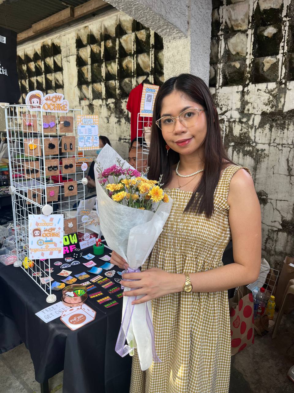 Art Markets, Anik-Anik, and the Artist Community: A Young Filipino Artist's Way of Coping