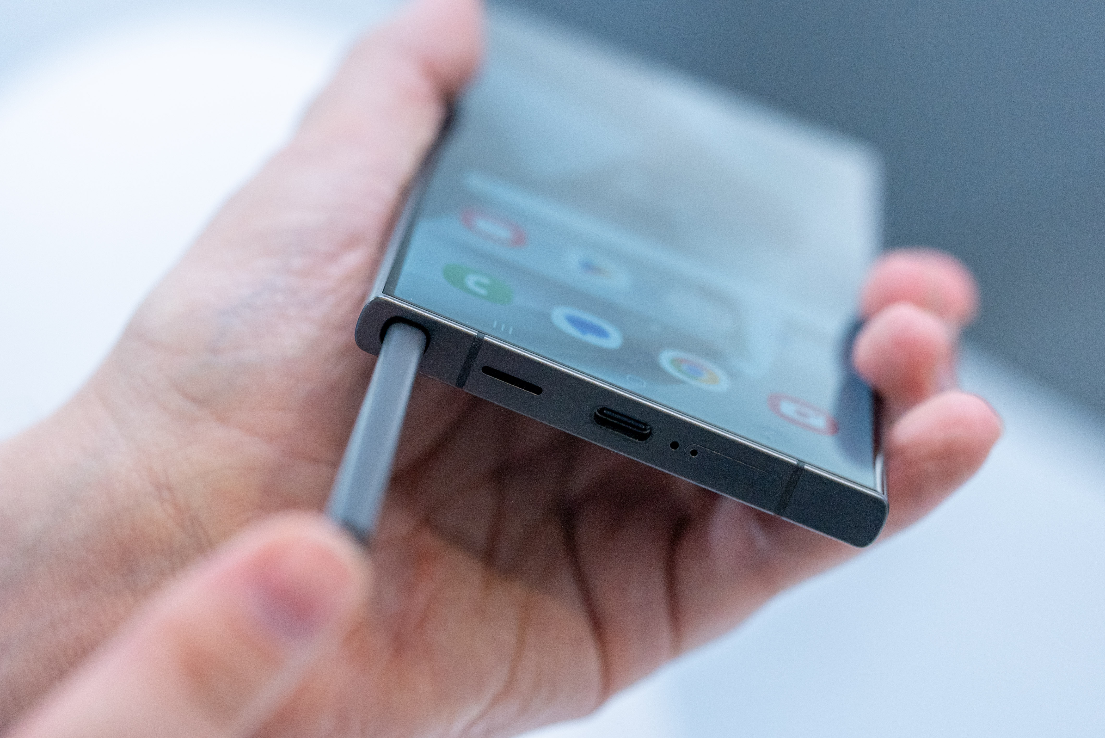 Samsung Galaxy S24 Ultra review: the first AI phone tested for a week ...