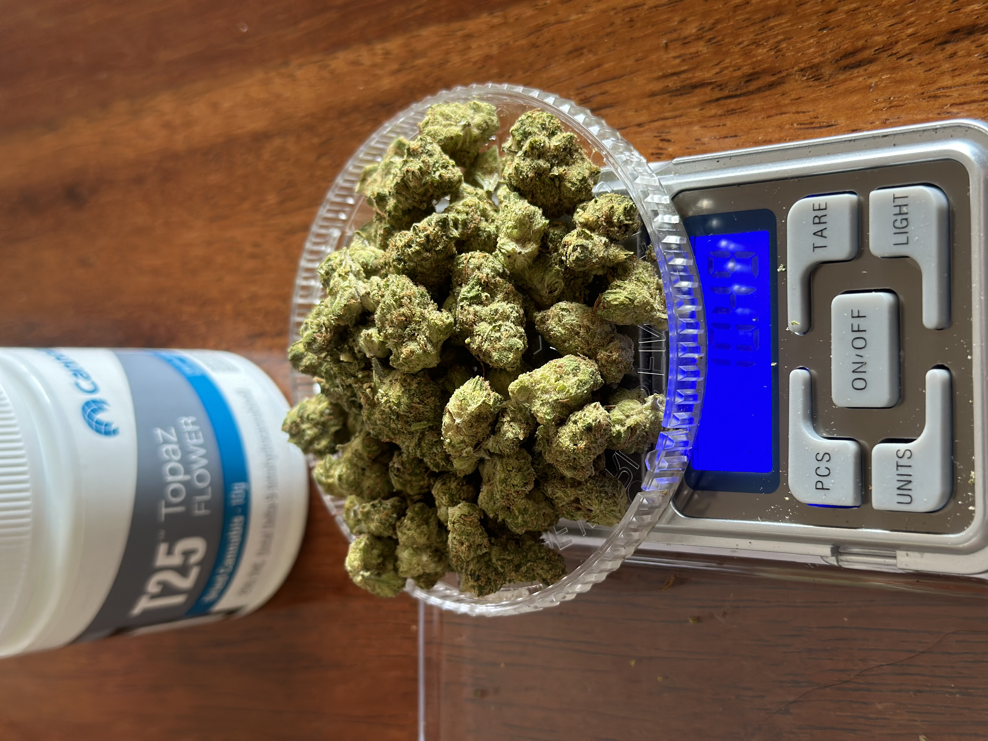Cannatrek's T25 Topaz Flower Review | AusCannaReviews