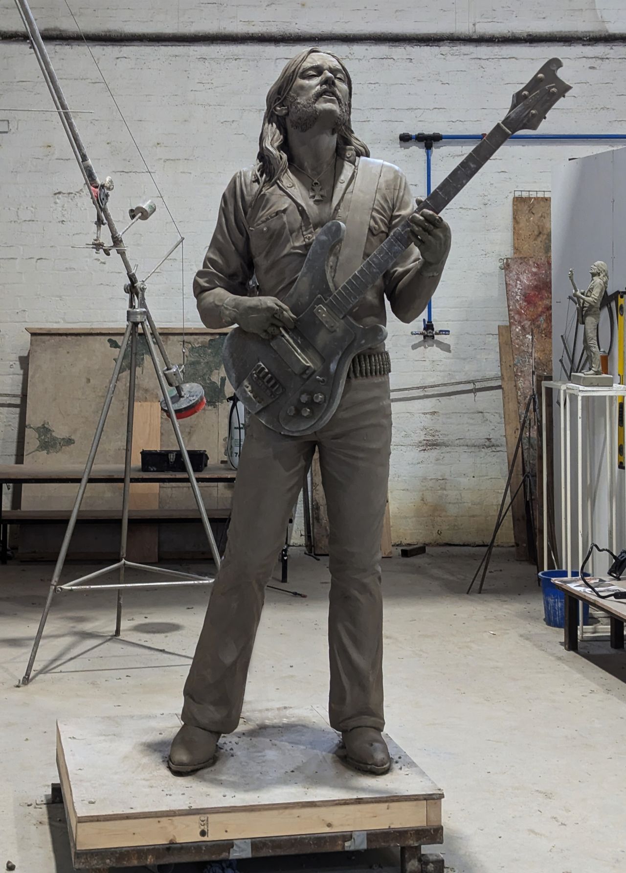 Rock Icon Lemmy to Get Bronze Statue in Burslem – Here’s What You Need ...