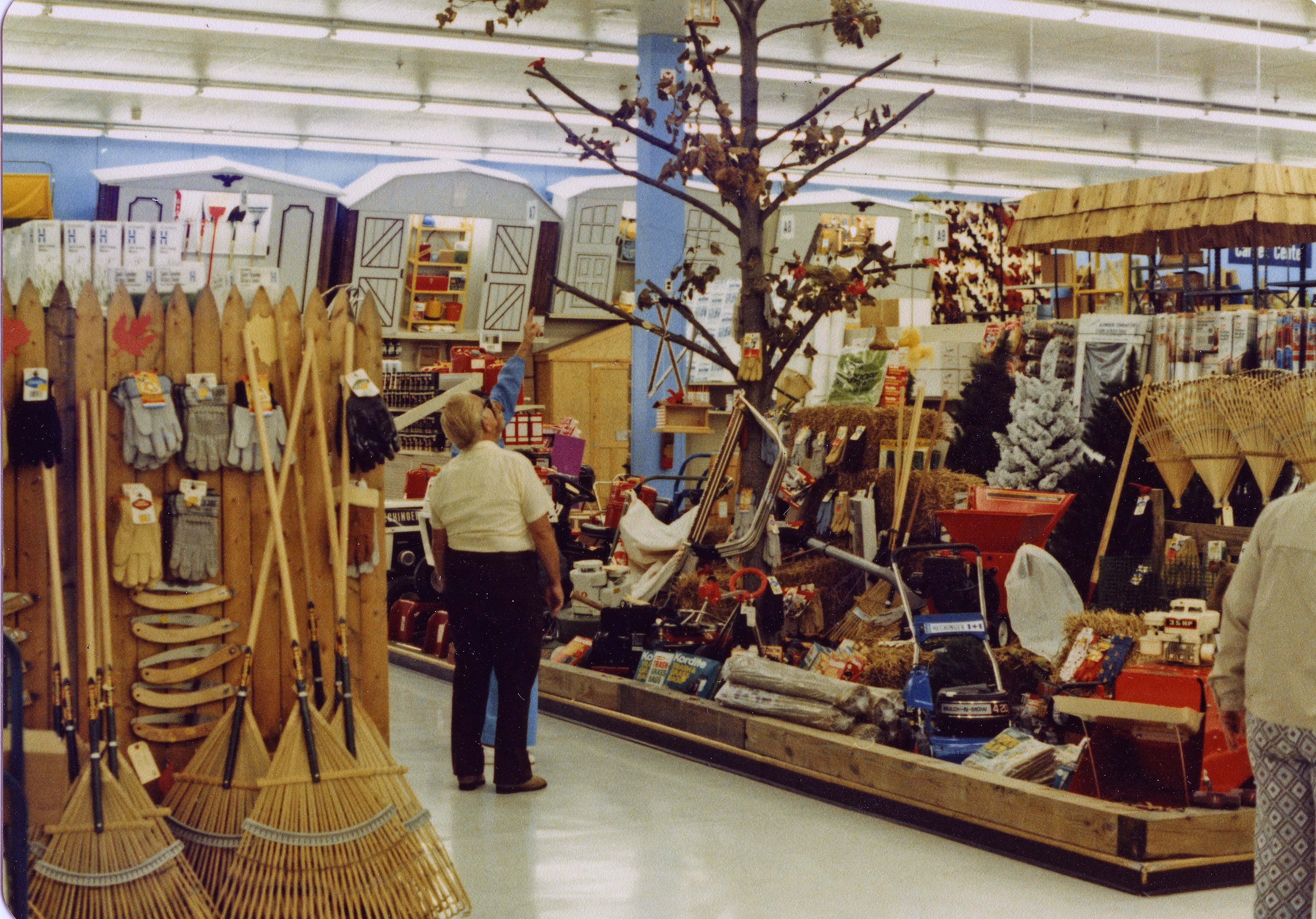 Hechinger, "the world's most unusual lumber yard"