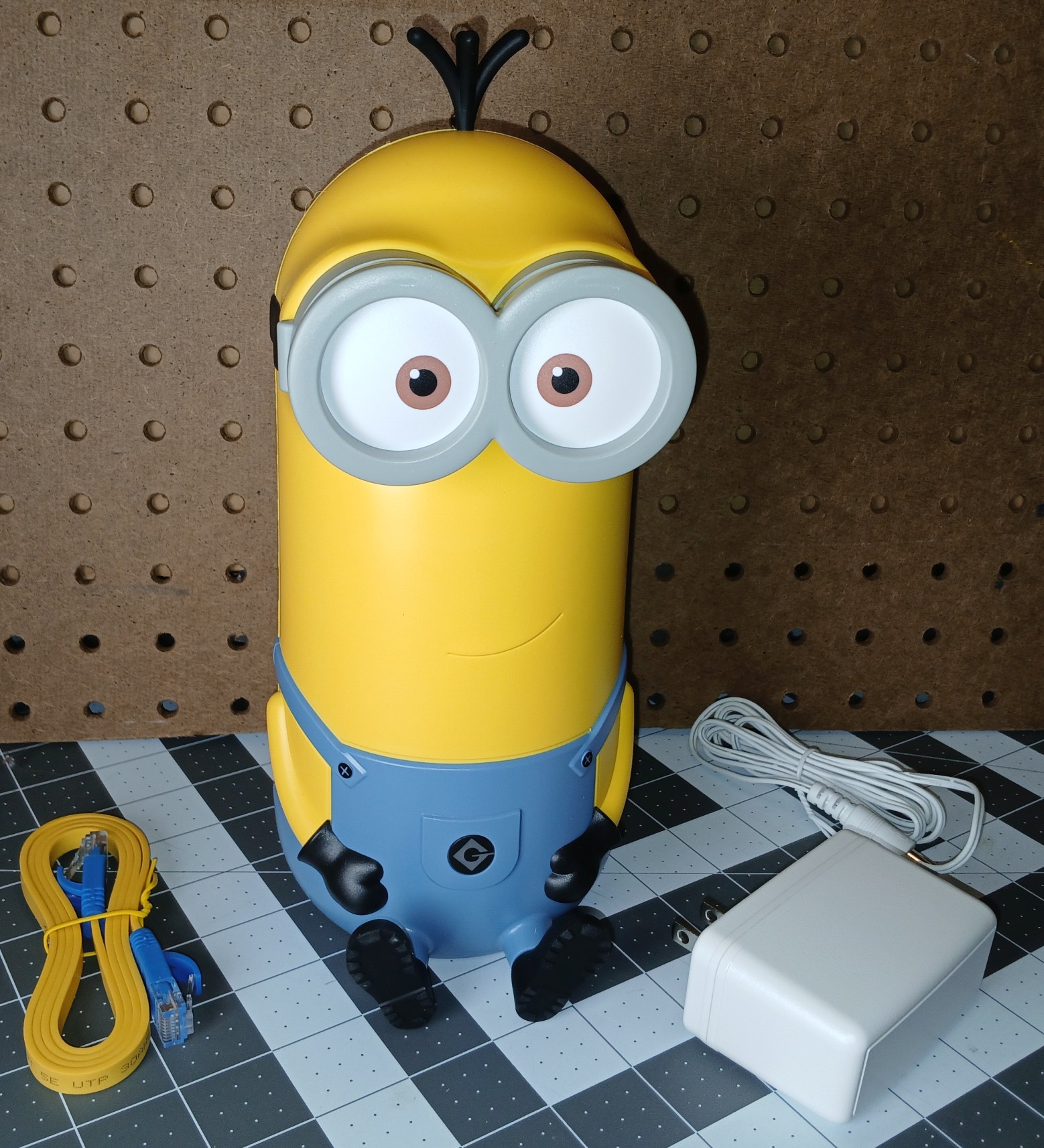 Davolink Minions Kevin Wi-Fi AXE5400 - Aboleth’s Deep Dives