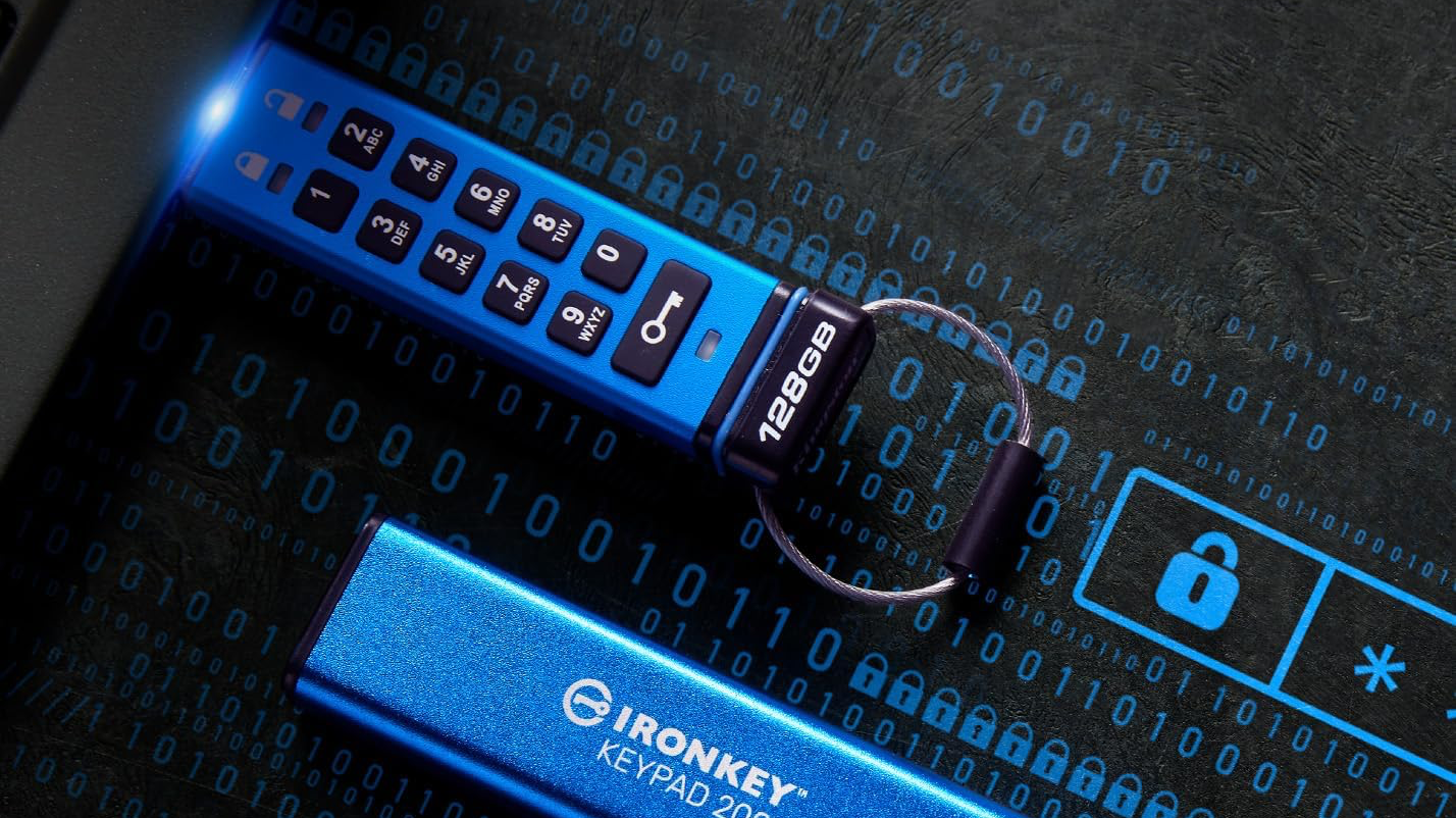 7 best flash drives for phone backups in 2025, according to experts