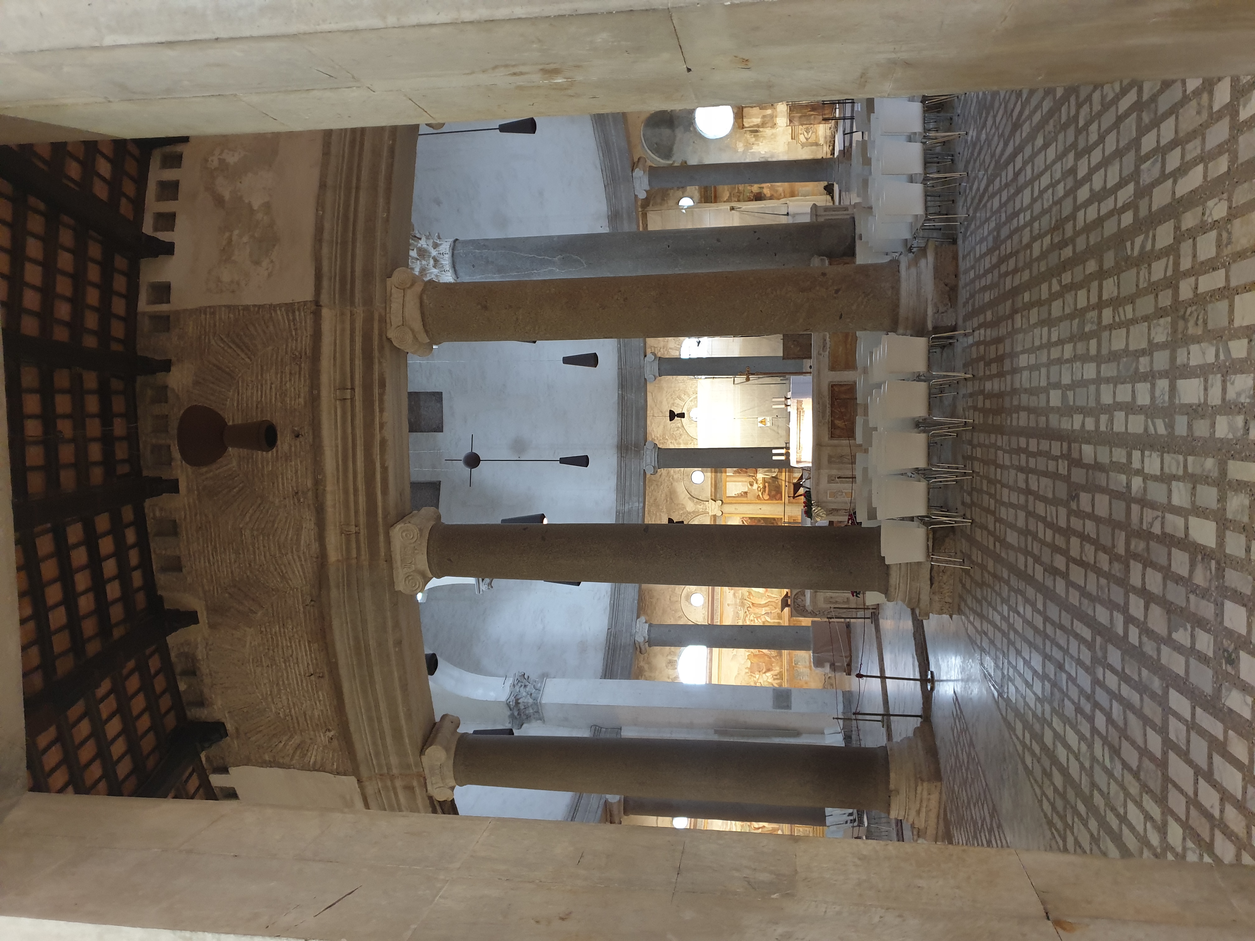 Santo Stefano Rotondo al Celio: a church in "Full Circle"