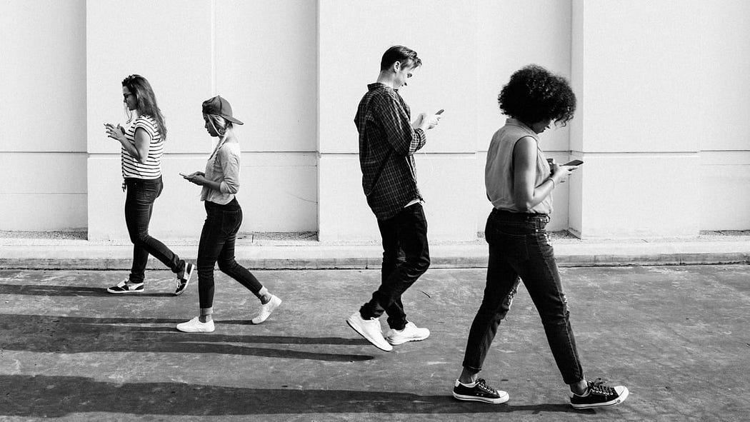 9 Reasons men don’t approach women - The Mavericks Manor