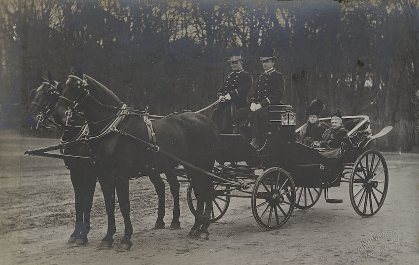 A Queen, a Grand Duchess, and the Fate of Two Sparkling Royal Tiaras ...