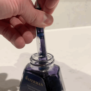 Extra Fine Writing explains: vacuum-filling fountain pens