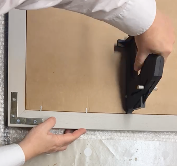 How To Make The Perfect Cork Pinboard - by Anna