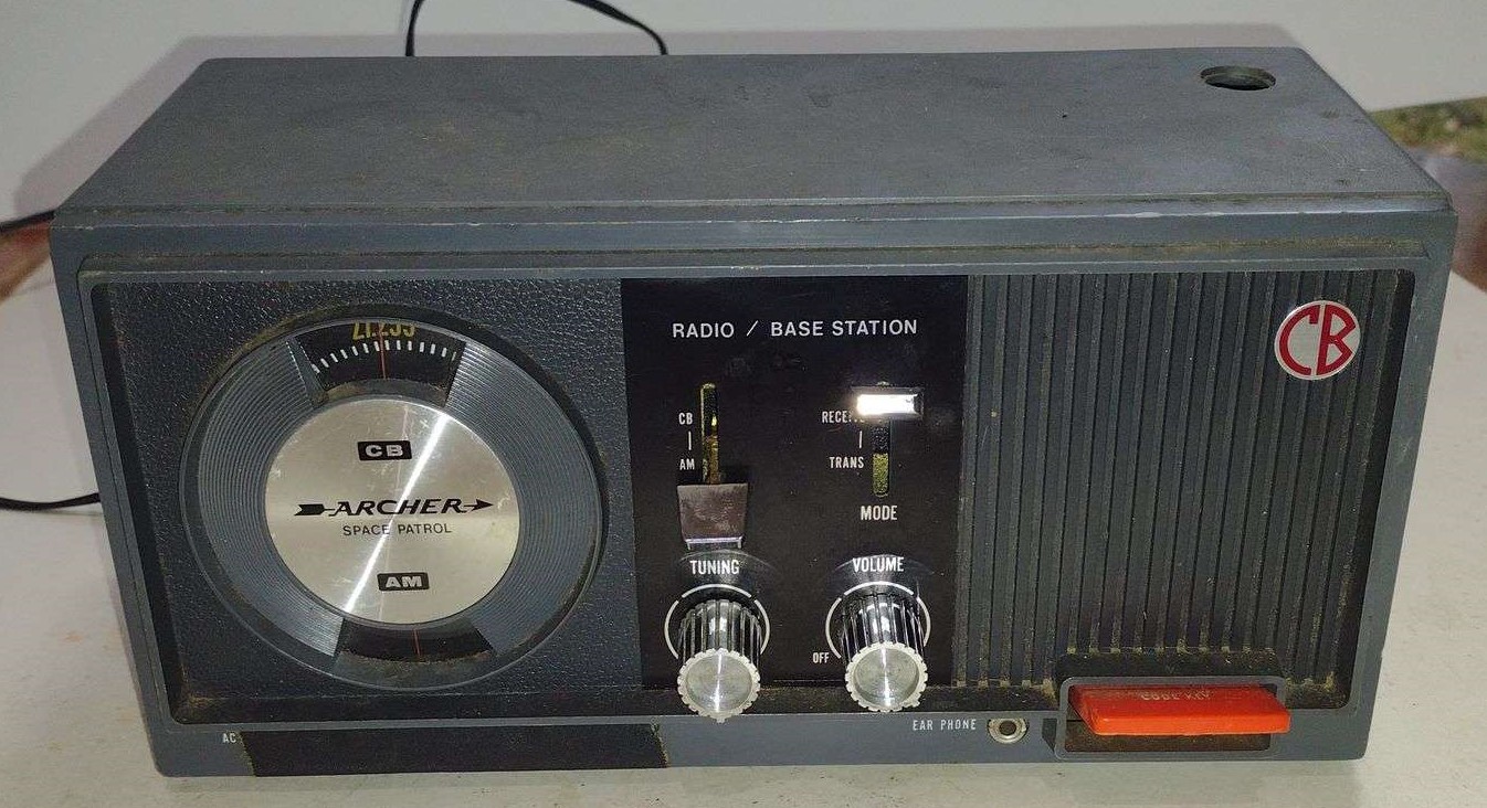 CB RADIO: Vintage low-power base stations for children