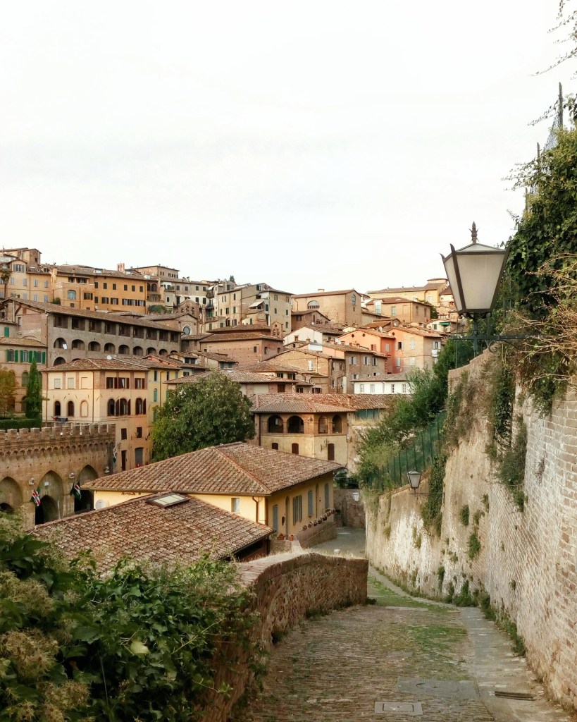 A Quick Guide to Siena, Italy - by Victoria