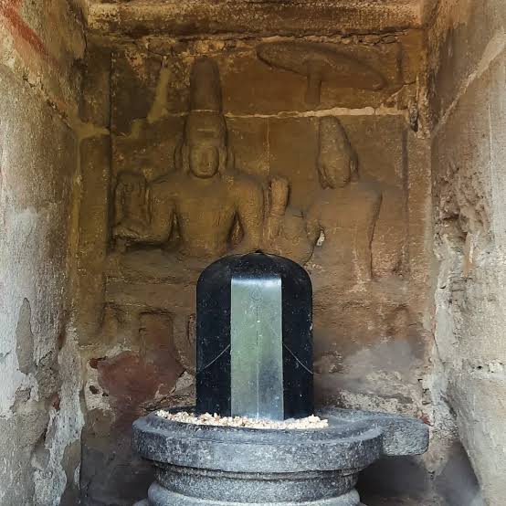 The Art of the Lingam - by Sam Dalrymple