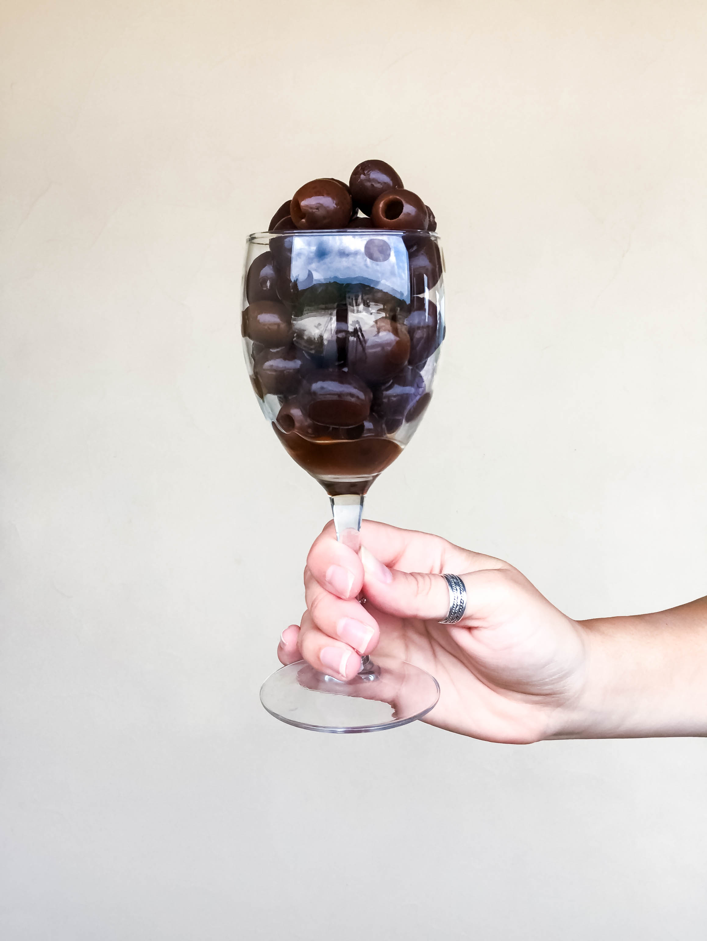 Aromas in Wine: 25 of the Most Common Wine Aromas Explained