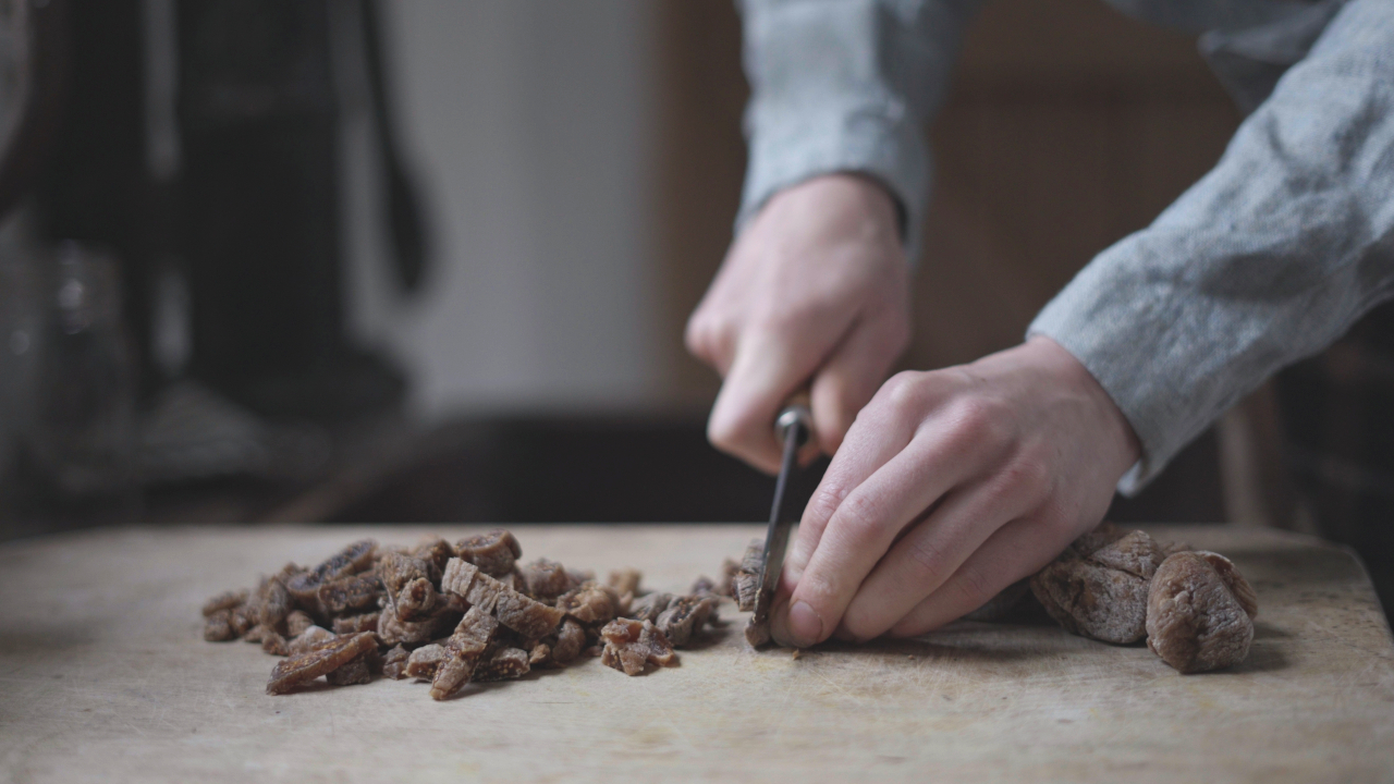 Festive Fig & Rum Bars - Nelferch