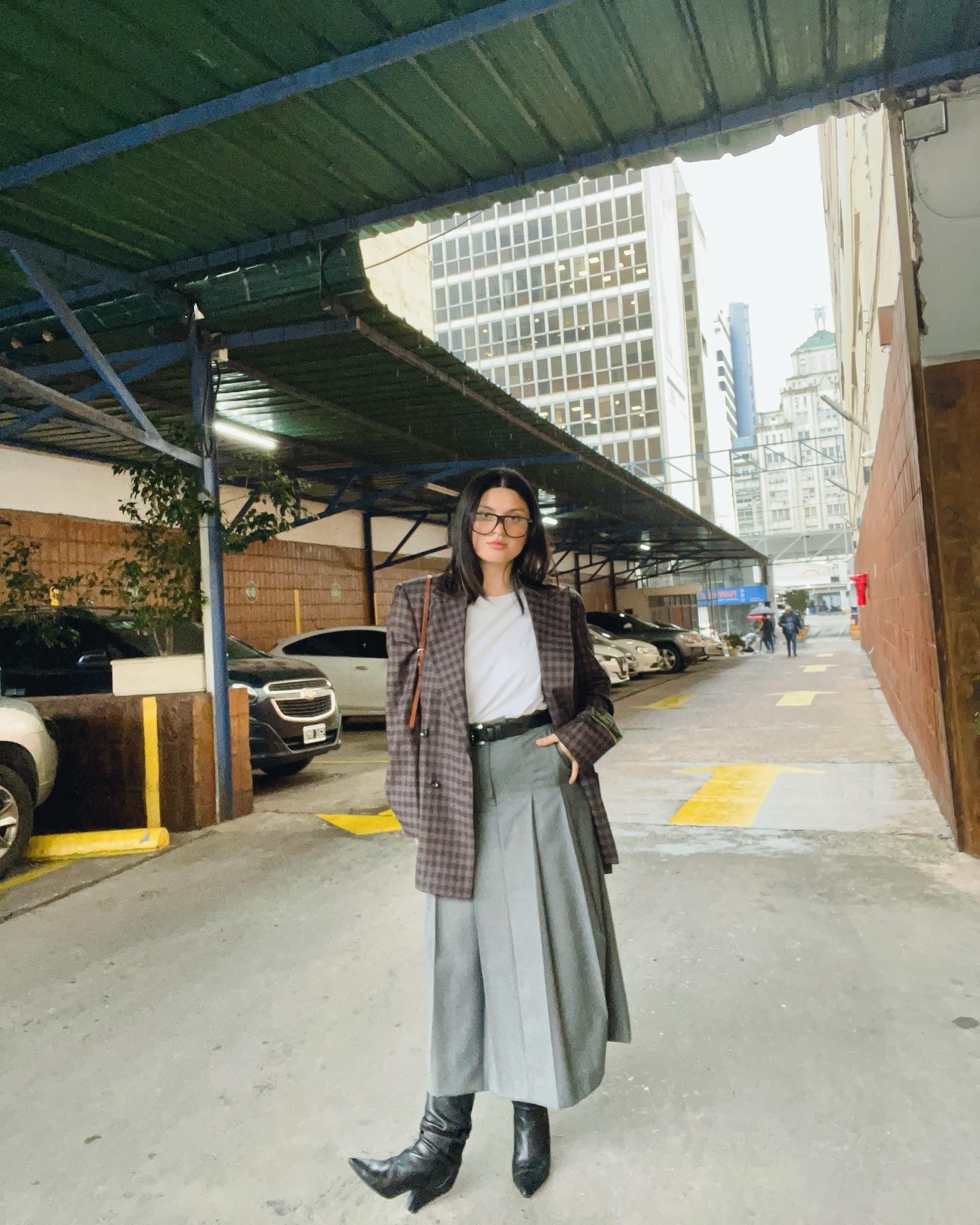 Obsesionario de moda #3: Carla Bugarín, la mujer del traje gris