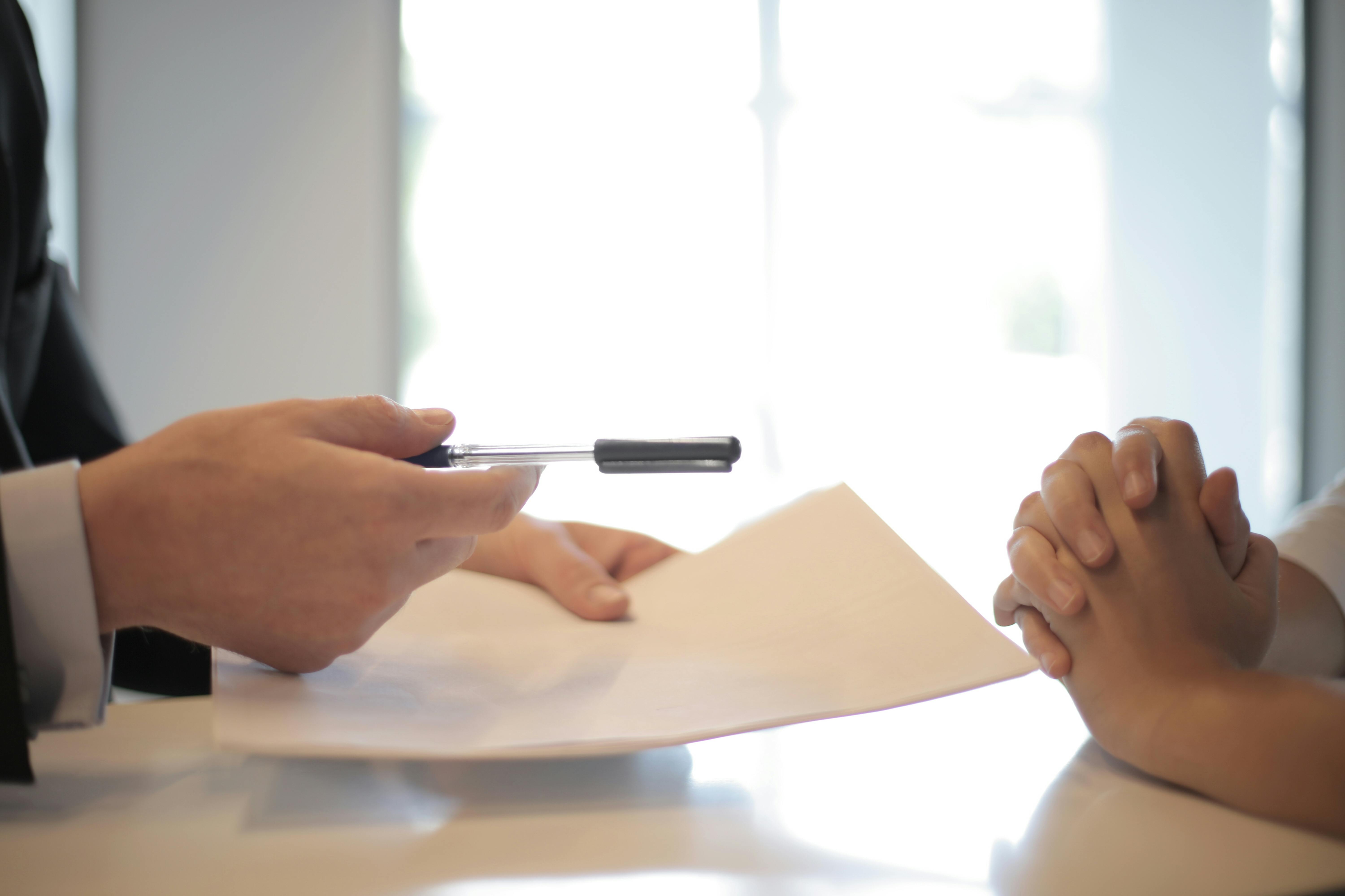 6 Simple Phrases for Negotiating Contracts: How to Sound Like a Pro