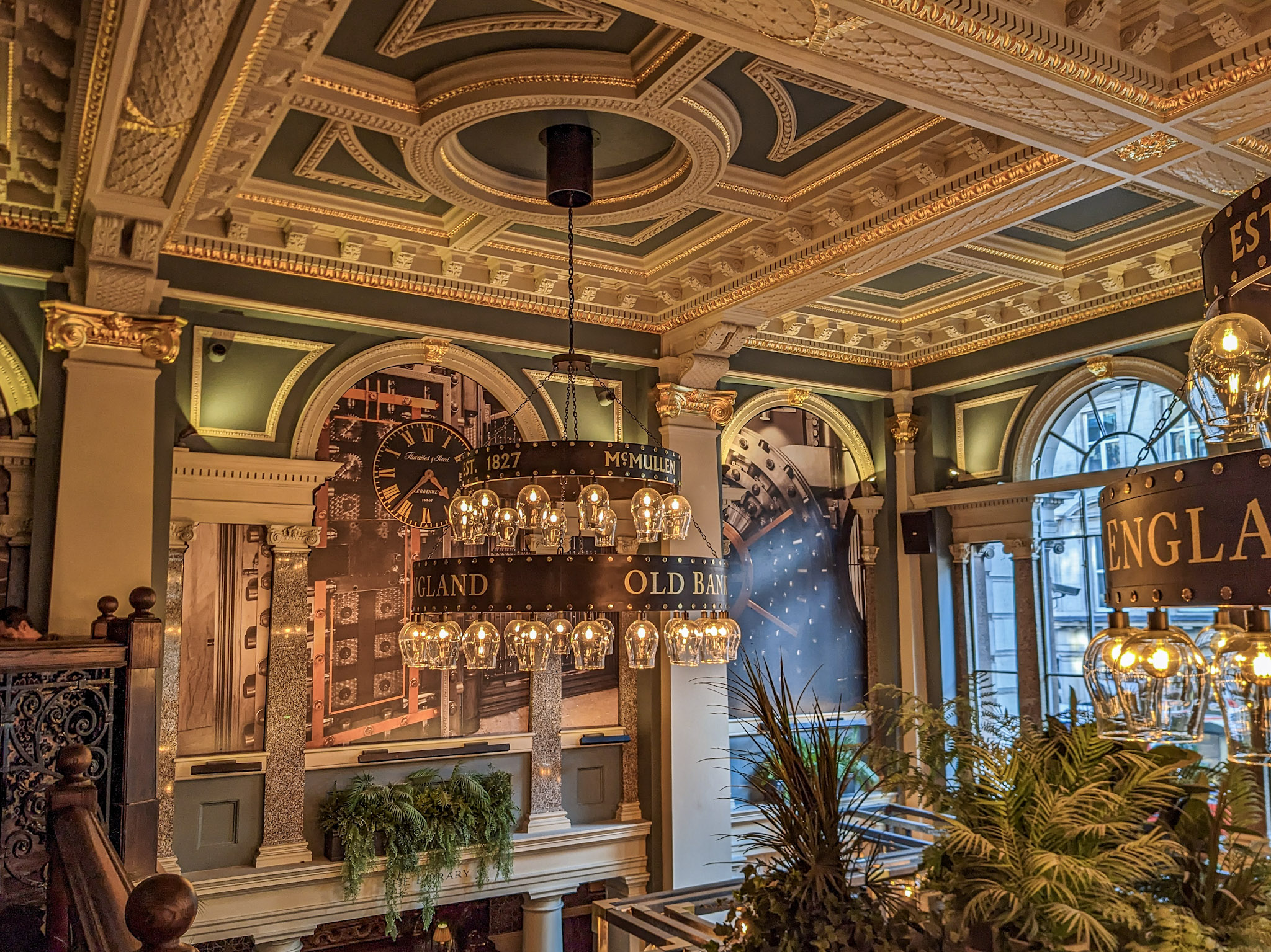 Let's Go On a London Pub Crawl! - by Michael Jensen